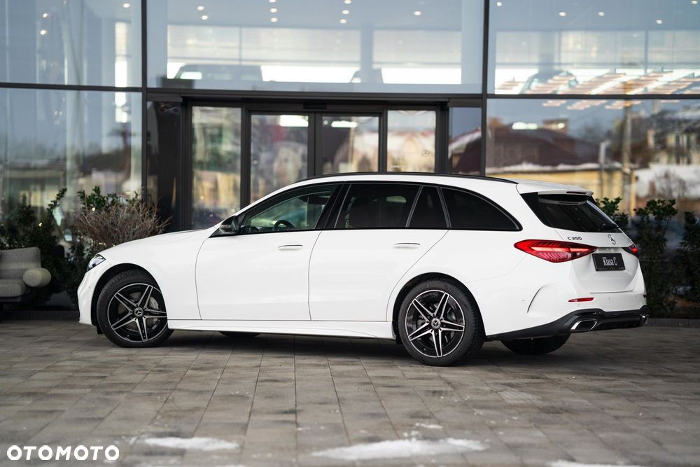 Używany Mercedes-Benz Klasa C 2024 - 216 900 PLN, 30 283 km - Otomoto.pl