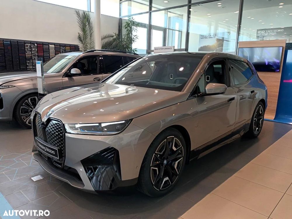 Nou BMW iX 2023 - 106 981 EUR, 1 km - Autovit.ro