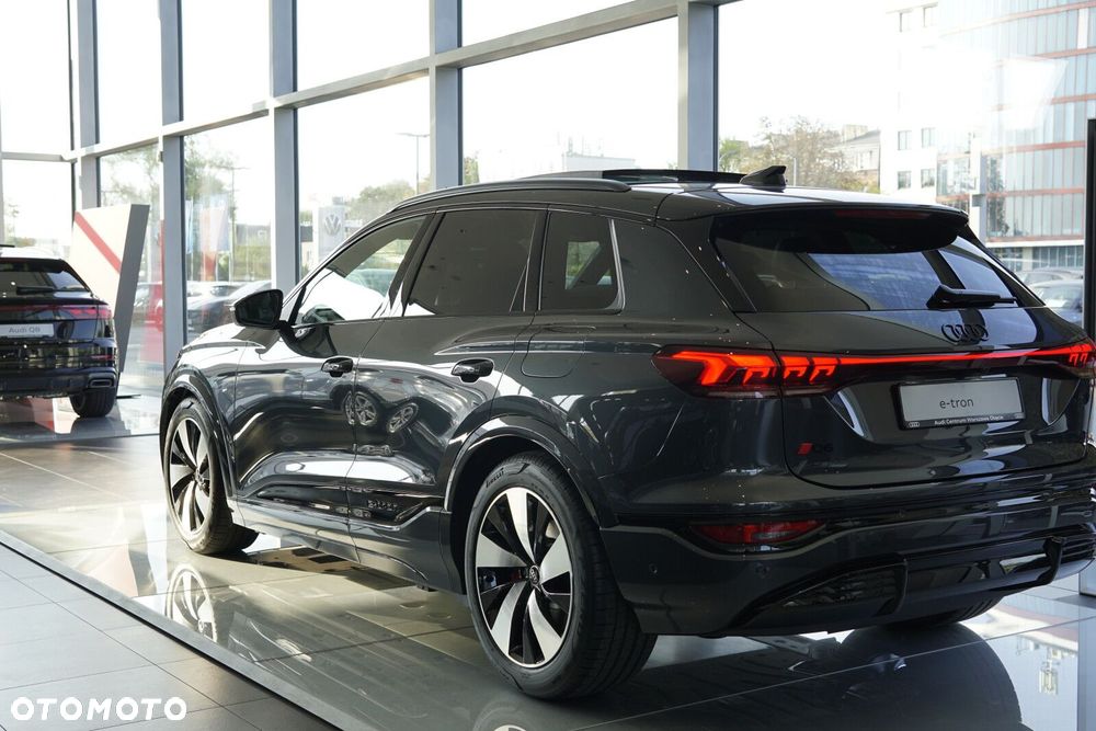 Używany Audi Q6 e-tron 2024 - 299 999 PLN, 3 772 km - Otomoto.pl