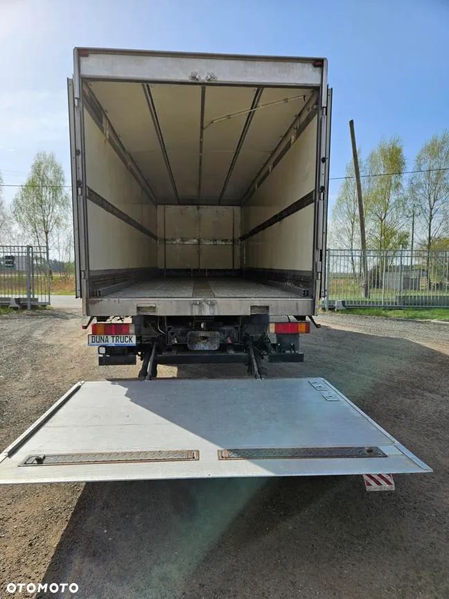 USED MAN LE 15.280 Do przewozu drobiu / kontener + winda / agregat 2003 - 22 900 PLN, 895 600 km ...