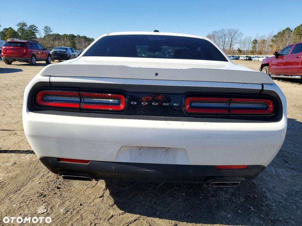 Używany Dodge Challenger 2018 - 44 900 PLN, 98 233 km - Otomoto.pl