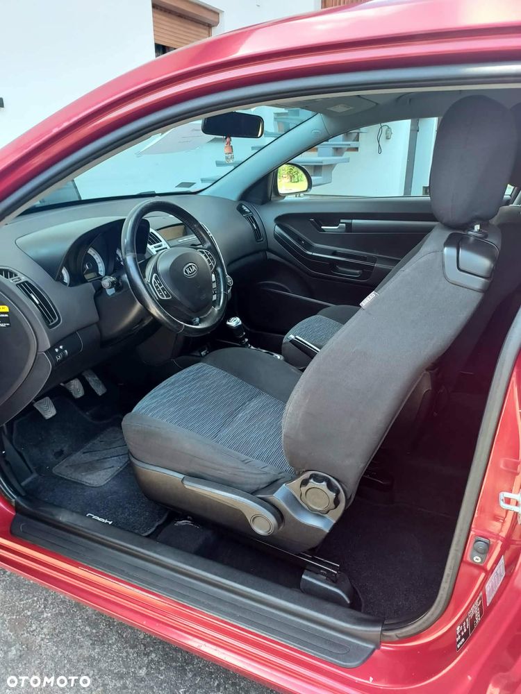 Używany Kia ProCeed 2008 - 9 000 PLN, 231 677 km - Otomoto.pl