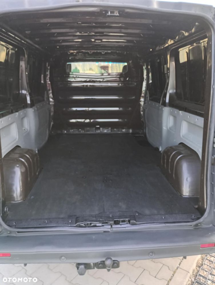 Używany Renault trafic 2010 - 22 500 PLN, 430 000 km - Otomoto.pl