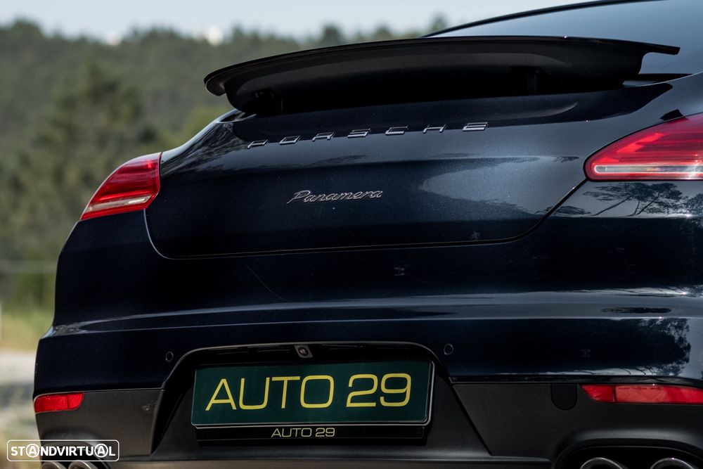 Usado Porsche Panamera 2014 - 37 950 EUR, 197 000 km - Standvirtual.com