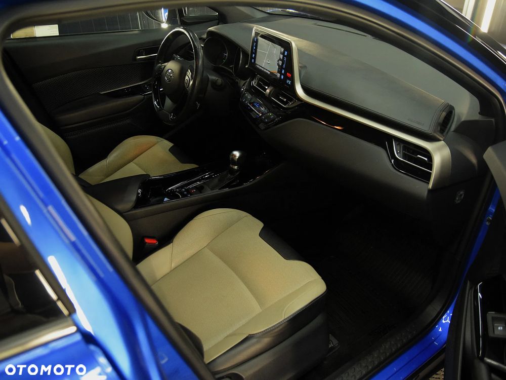 Używany Toyota C-HR 2017 - 61 900 PLN, 188 883 km - Otomoto.pl