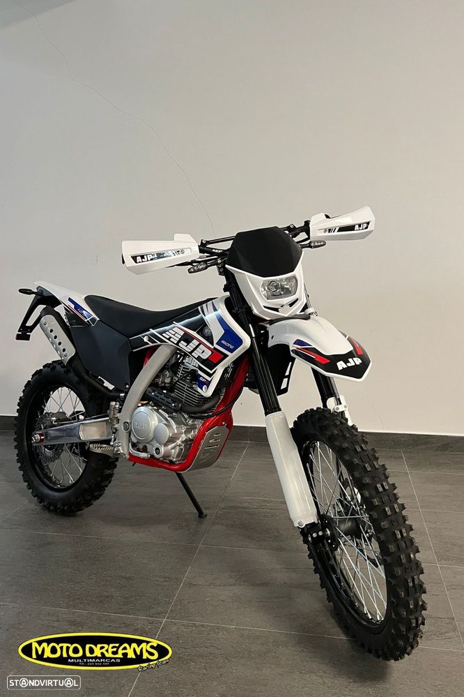 Novo AJP 125 2024 - 4 530 EUR - Standvirtual.com