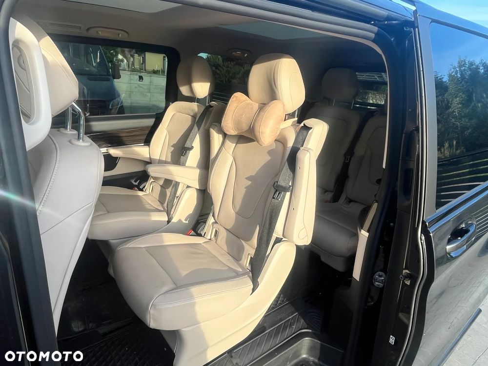 Używany Mercedes-Benz Klasa V 2022 - 276 750 PLN, 50 000 km - Otomoto.pl