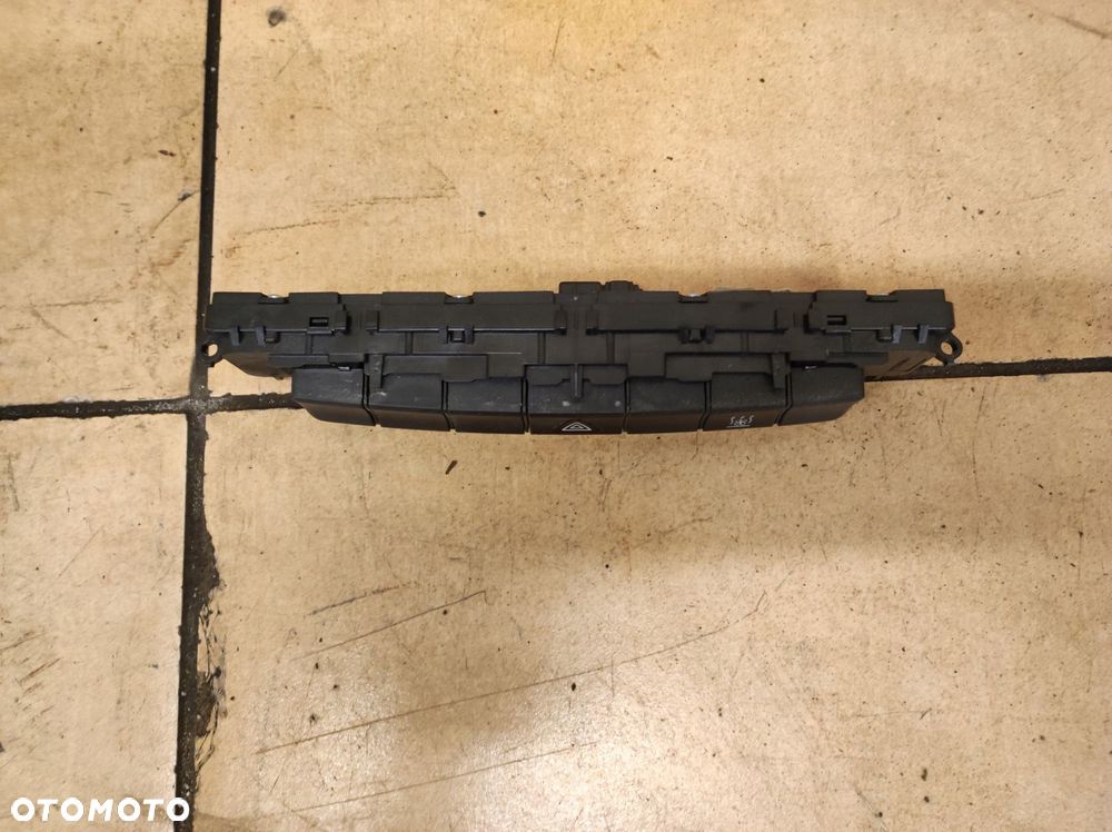 Używany Panele sterowania, przełączniki - 390 PLN - Otomoto.pl