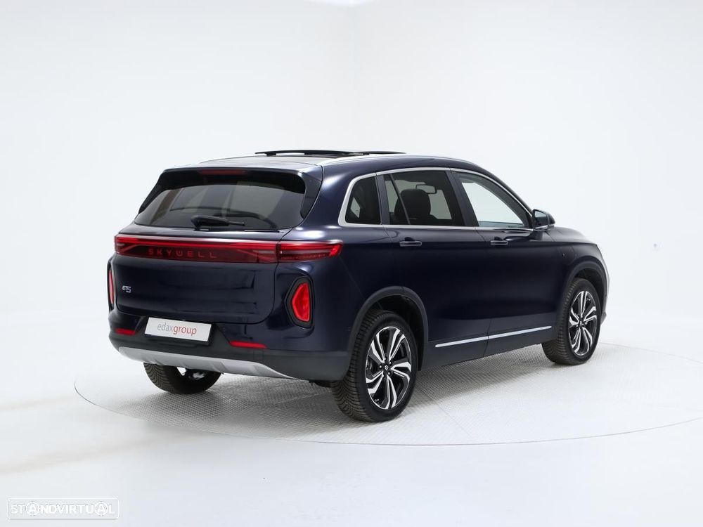 Novo Elaris Beo 2022 - 21 990 EUR, 721 km - Standvirtual.com