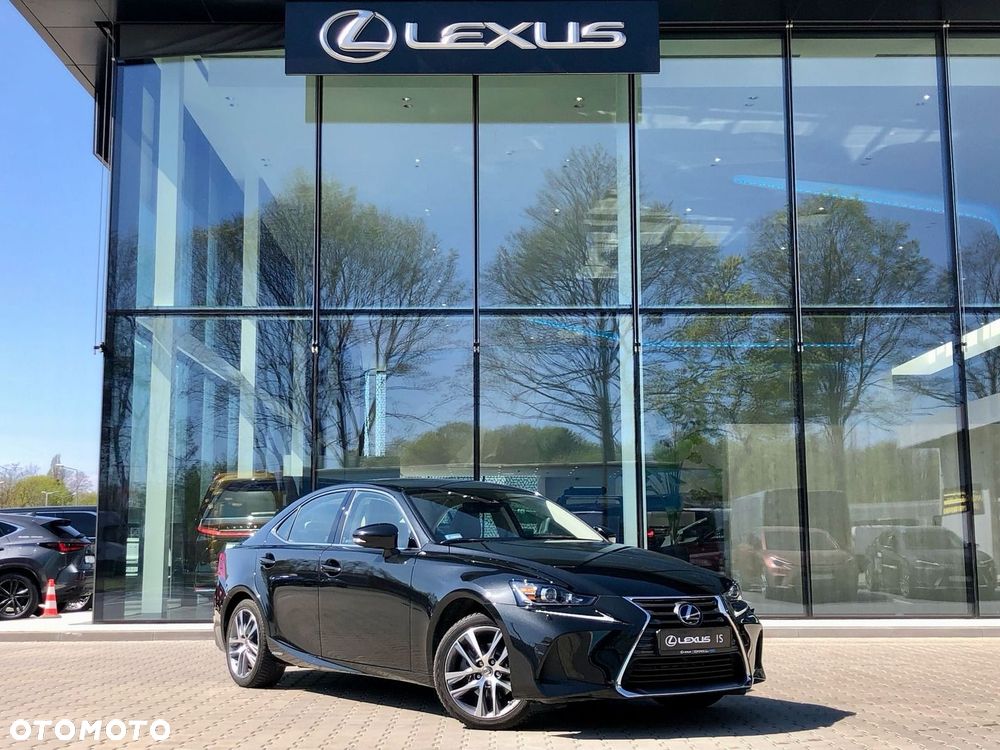 Używany Lexus IS 2020 - 144 900 PLN, 16 274 km - Otomoto.pl