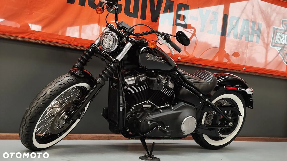 Używany Harley-Davidson Softail Street Bob 2019 - 44 999 PLN - Otomoto.pl