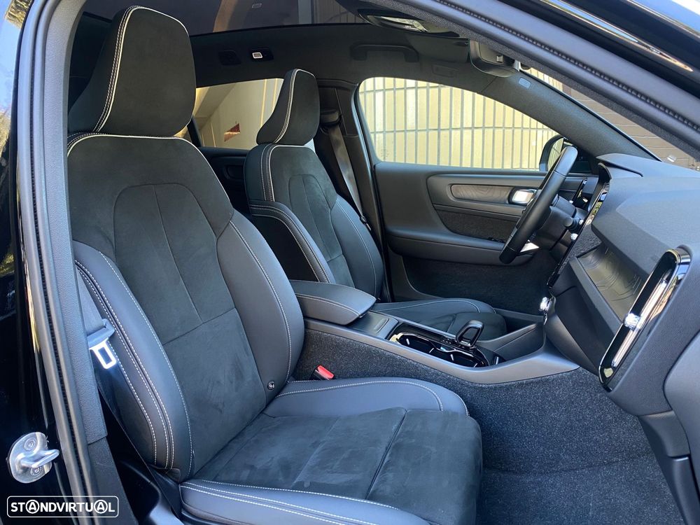 Usado Volvo C40 2022 - 32 900 EUR, 97 000 km - Standvirtual.com