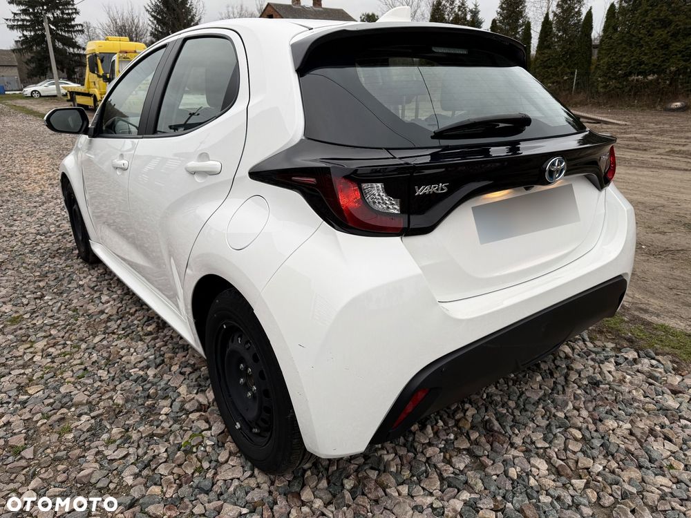 Używany Toyota Yaris 2024 - 48 999 PLN, 23 000 km - Otomoto.pl