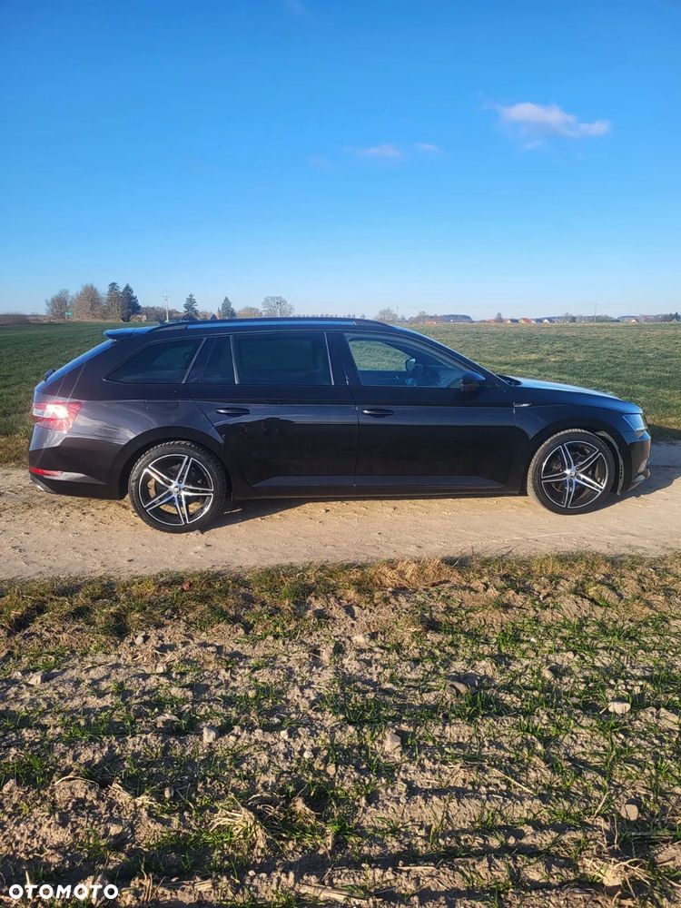 Używany Skoda Superb 2018 - 69 000 PLN, 249 000 km - Otomoto.pl