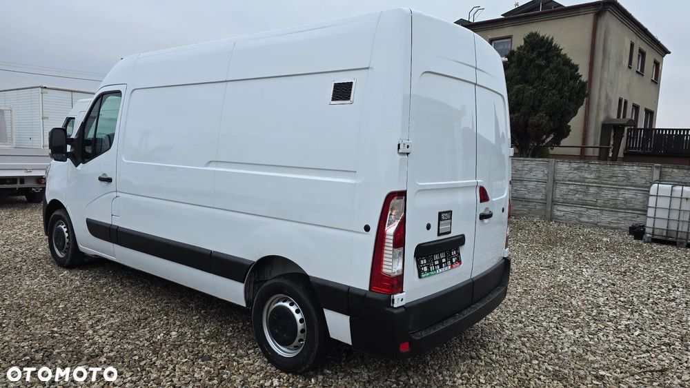 Używany Renault Master 165 KM L2H2 2023 - 61 900 PLN, 128 000 km ...