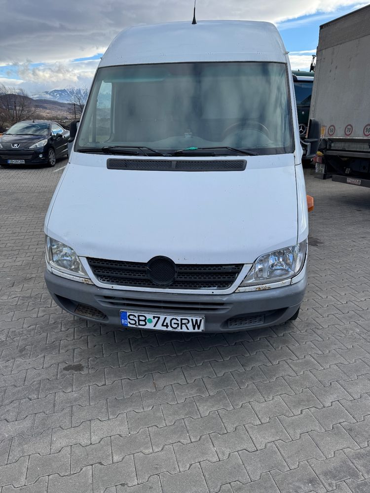 Utilizat Mercedes-Benz Sprinter 2005 - 2 500 EUR, 615 810 km - Autovit.ro