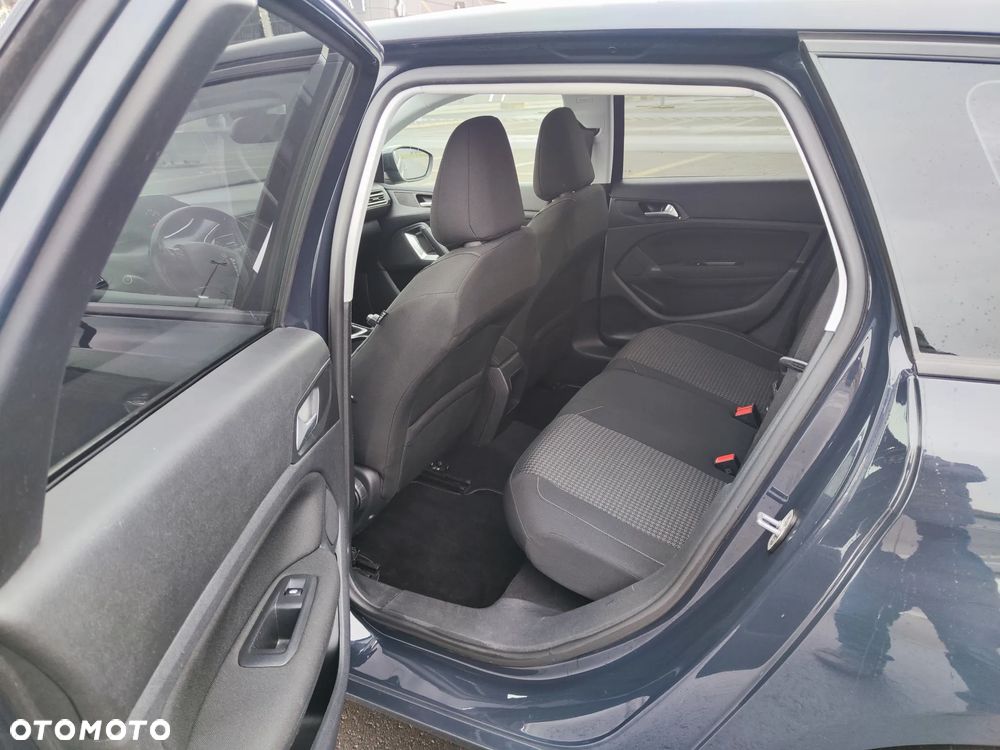 Używany Peugeot 308 2017 - 37 600 PLN, 196 744 km - Otomoto.pl