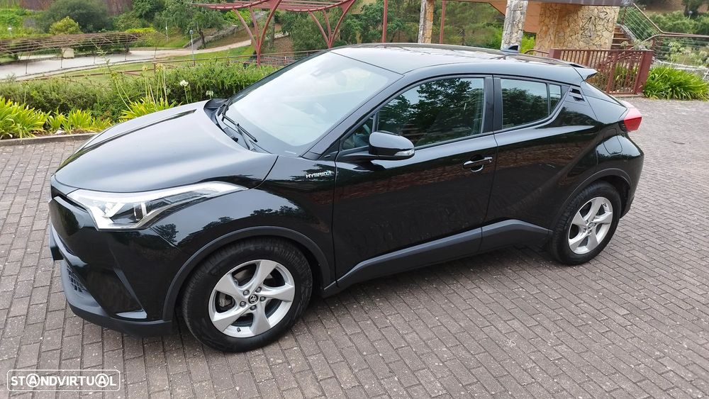Usado Toyota C-HR 2019 - 19 500 EUR, 54 500 km - Standvirtual.com