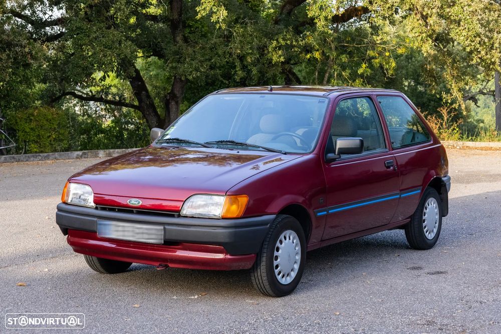 Usado Ford Fiesta 1991 - 980 EUR, 110 000 km - Standvirtual.com