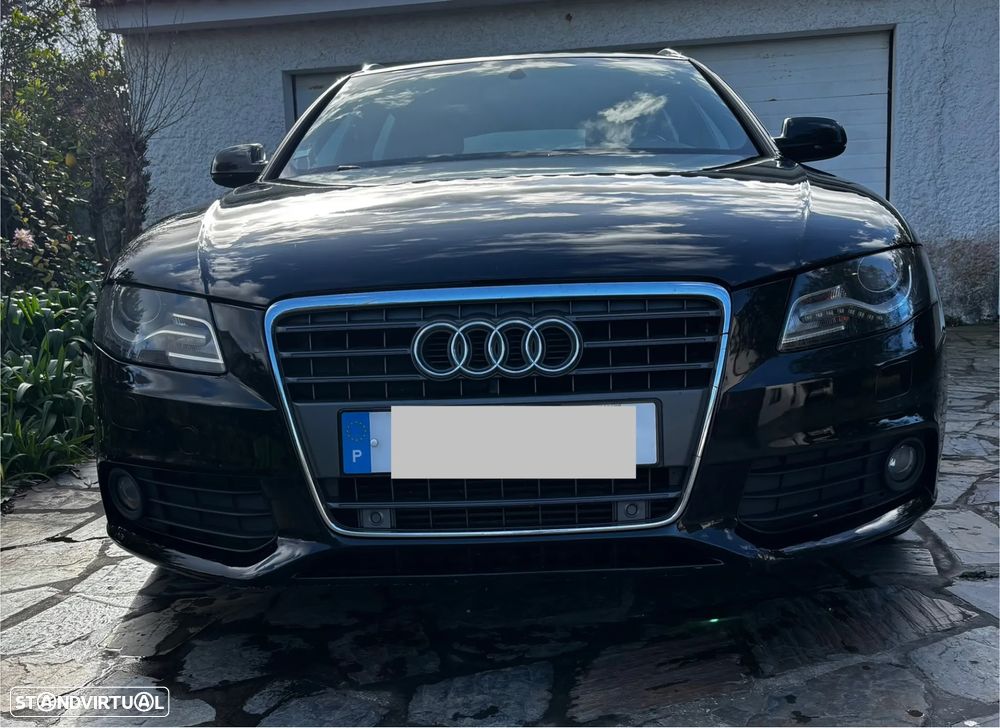 Usado Audi A4 Avant 2010 - 11 900 EUR, 318 968 km - Standvirtual.com