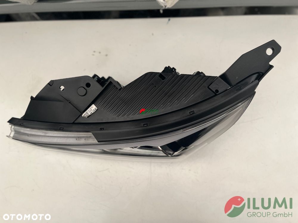 Używany Lampy przednie - 1 845 PLN - Otomoto.pl