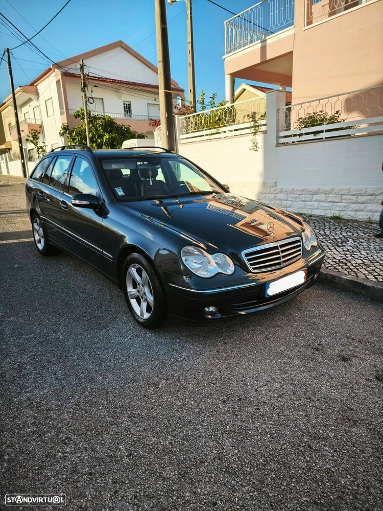 Usado Mercedes-Benz C 220 2004 - 7 500 EUR, 220 000 km - Standvirtual.com