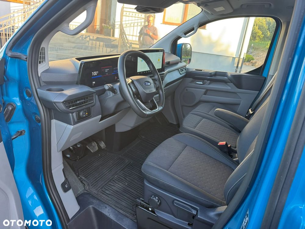 Używany Ford E – TRANSIT CUSTOM 2025 - 138 990 PLN, 15 531 km - Otomoto.pl