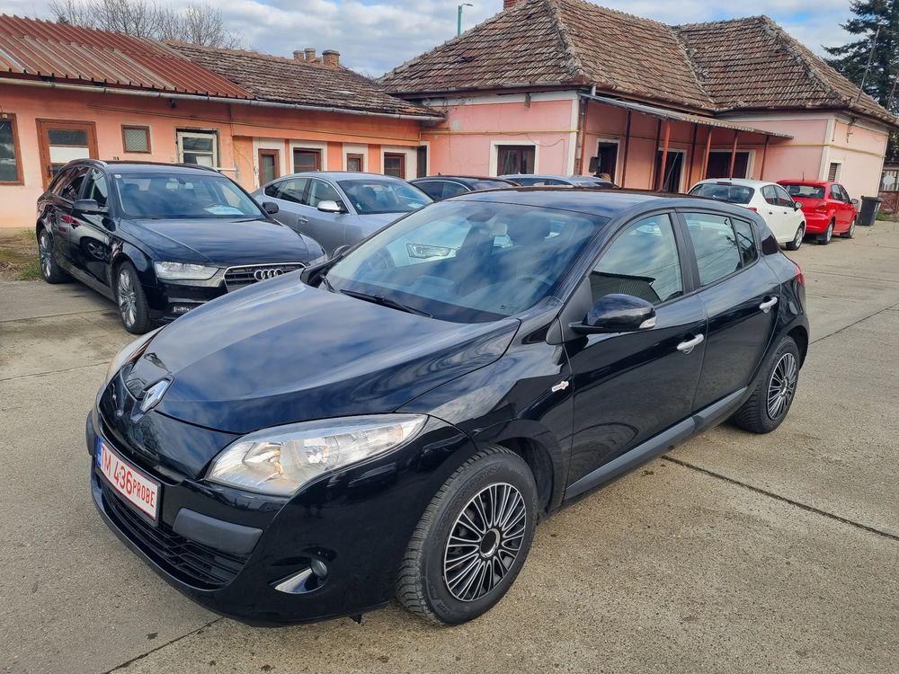 Utilizat Renault Megane 2011 - 4 999 EUR, 206 000 km - Autovit.ro