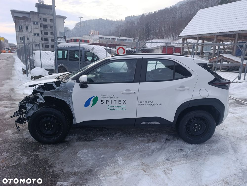 Używany Toyota Yaris Cross 2025 - 64 900 PLN, 10 916 km - Otomoto.pl