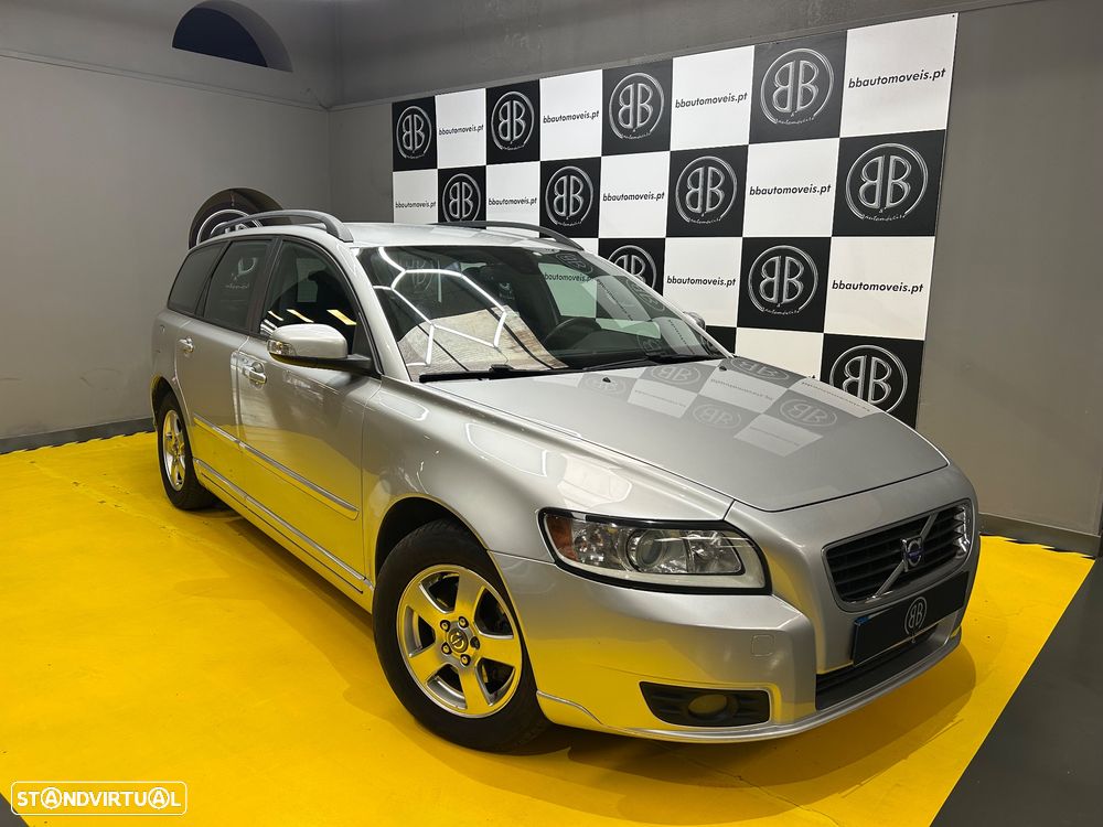 Usado Volvo V50 2009 - 8 500 EUR, 99 000 km - Standvirtual.com