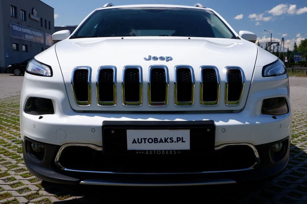 Używany Jeep Cherokee 2015 - 61 900 PLN, 207 124 km - Otomoto.pl