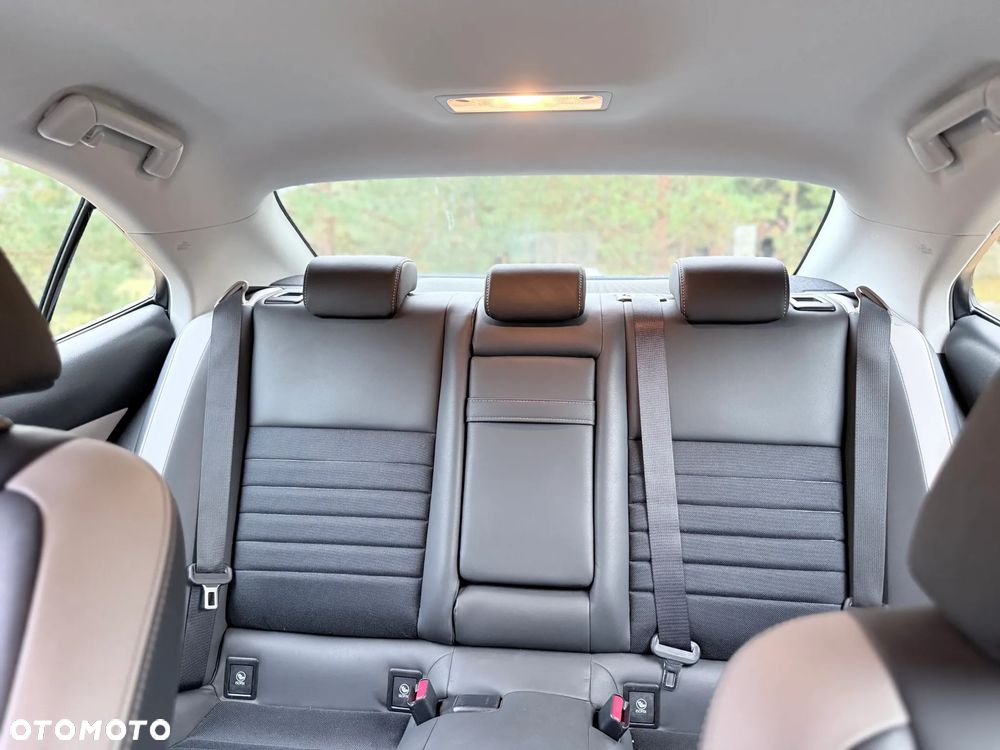 Używany Lexus IS 2015 - 69 000 PLN, 180 000 km - Otomoto.pl
