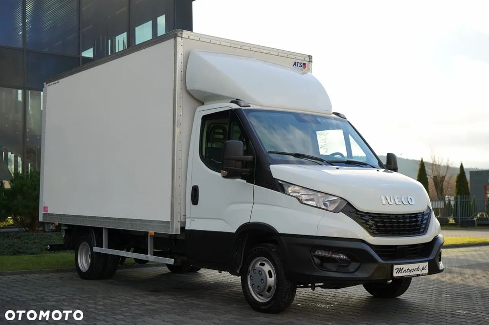 Używany Iveco DAILY 35-160 / KONTENER 4,2 M / WINDA / BLIŹNIAK DMC ...