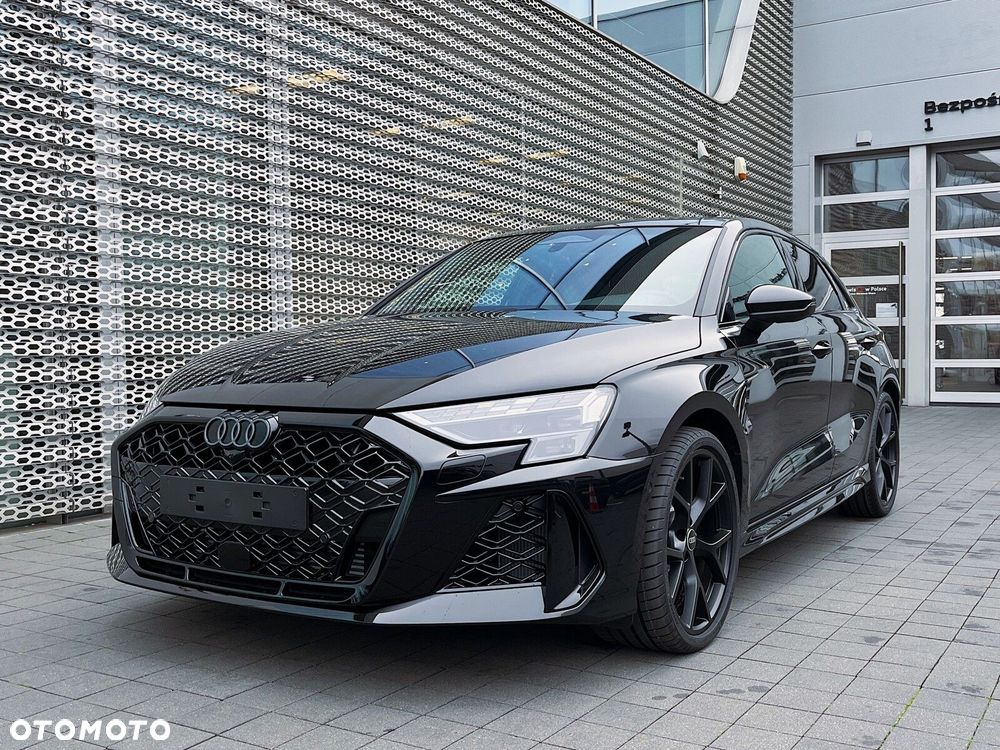 Nowy Audi RS3 Sportback 2025 - 274 488 PLN, 1 km - Otomoto.pl