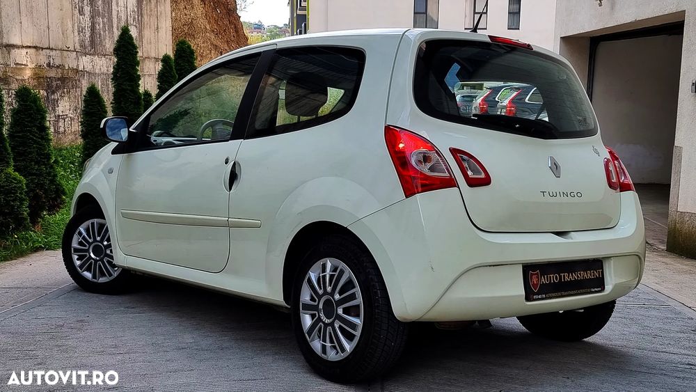 Utilizat Renault Twingo 2012 - 2 499 EUR, 243 000 km - Autovit.ro
