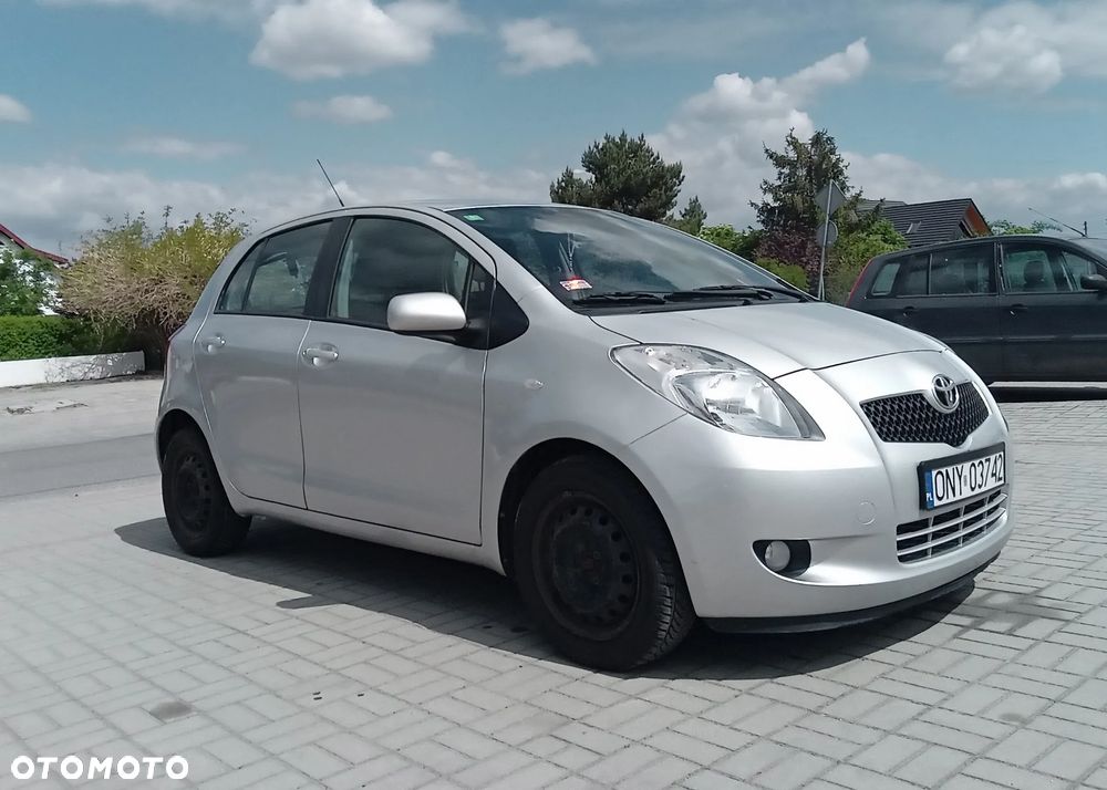 Używany Toyota Yaris 2007 - 13 500 PLN, 128 800 km - Otomoto.pl