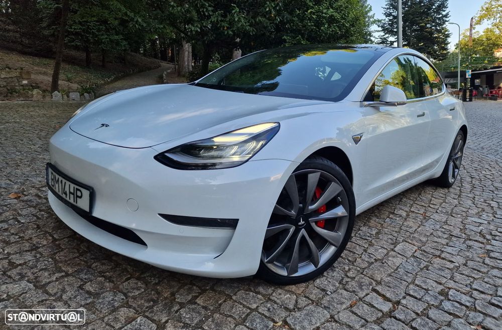 Usado Tesla Model 3 2019 - 31 990 EUR, 64 500 km - Standvirtual.com