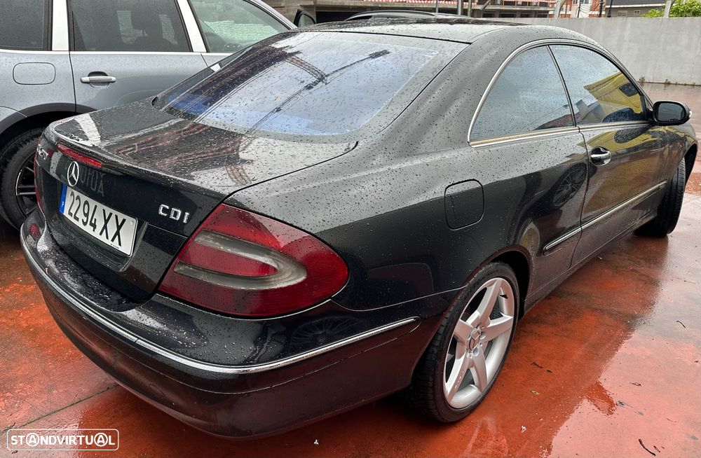 Usado Mercedes-Benz CLK 270 2004 - 7 000 EUR, 350 000 km - Standvirtual.com