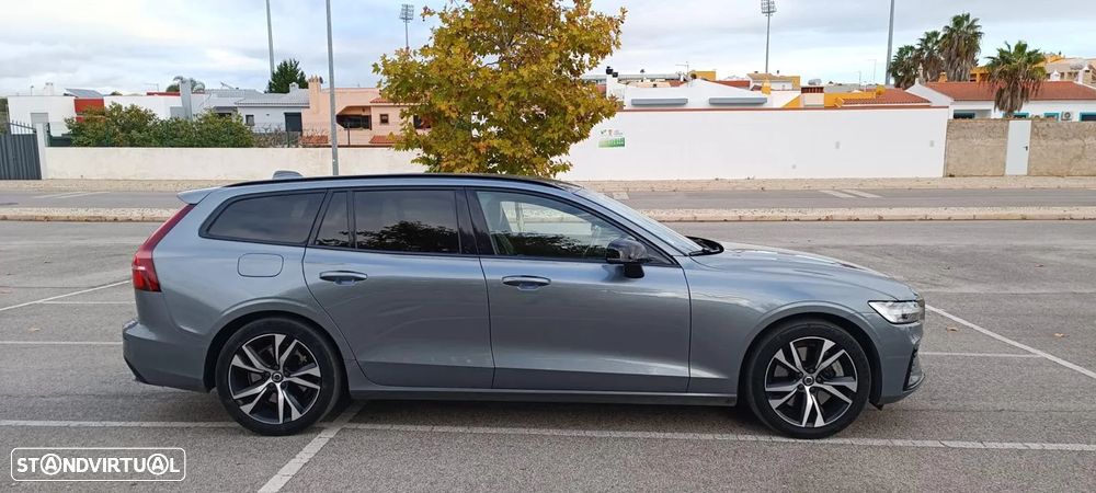 Usado Volvo V60 2021 - 26 500 EUR, 80 000 km - Standvirtual.com