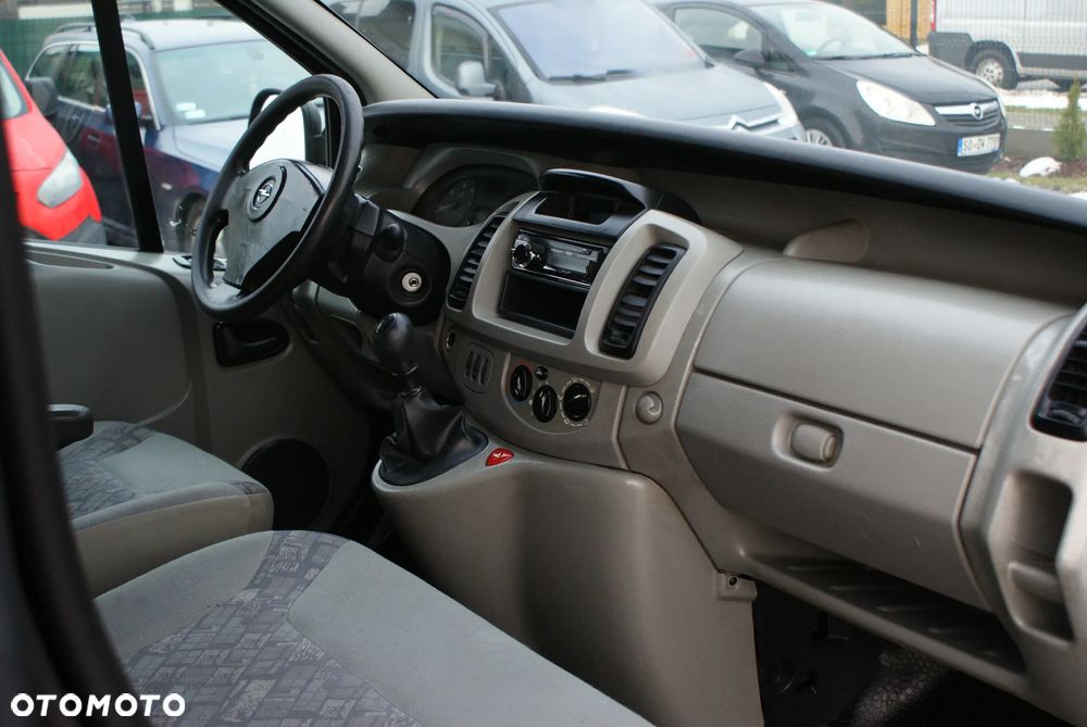 Używany Opel Vivaro 2006 - 19 500 PLN, 290 444 km - Otomoto.pl