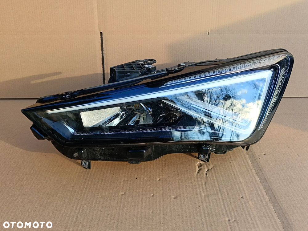 Używany Lampy przednie - 1 600 PLN - Otomoto.pl