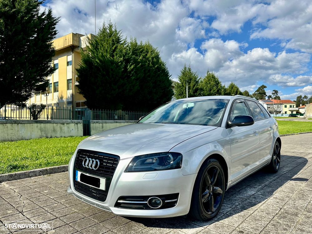 Usado Audi A3 Sportback 2010 - 10 900 EUR, 230 000 km - Standvirtual.com