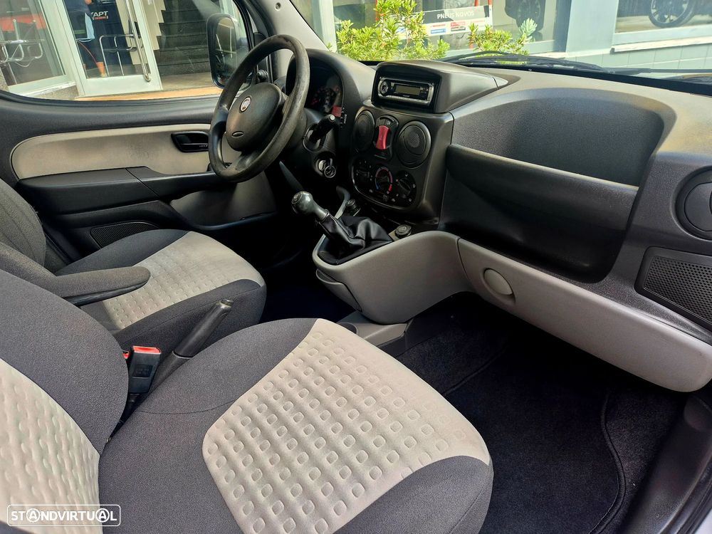 Usado Fiat Doblo 2008 - 5 400 EUR, 253 824 km - Standvirtual.com