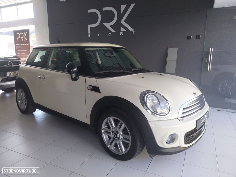 Usado MINI One 2013 - 11 900 EUR, 106 000 km - Standvirtual.com