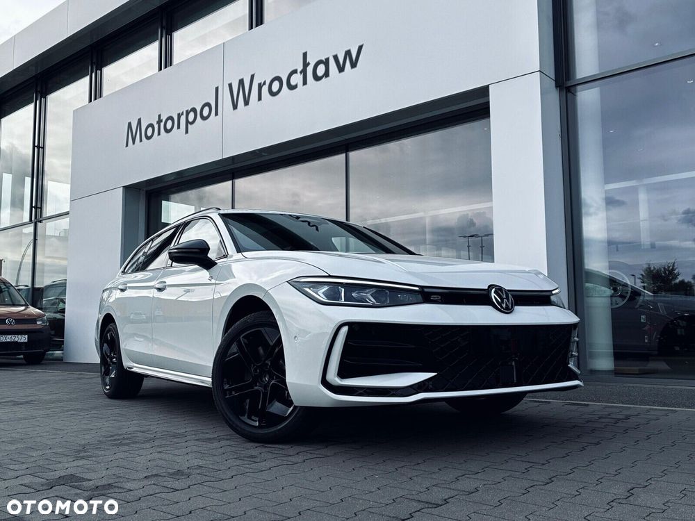 Nowy Volkswagen Passat 2025 - 213 000 PLN, 1 km - Otomoto.pl