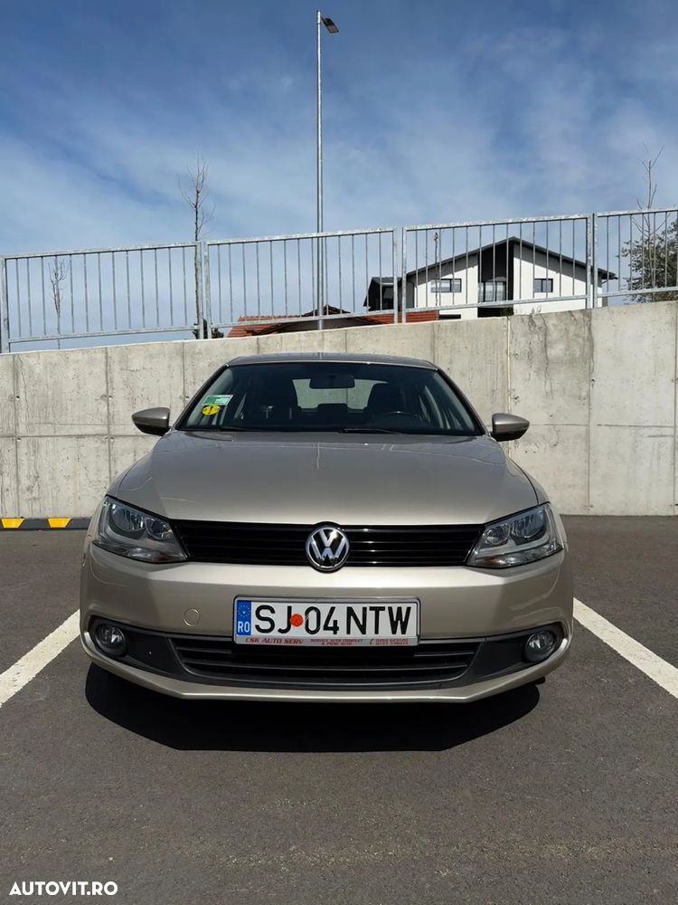 Utilizat Volkswagen Jetta 2013 - 8 250 EUR, 64 288 km - Autovit.ro