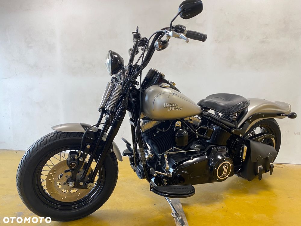 Używany Harley-Davidson Softail Cross Bones 2009 - 64 999 PLN - Otomoto.pl