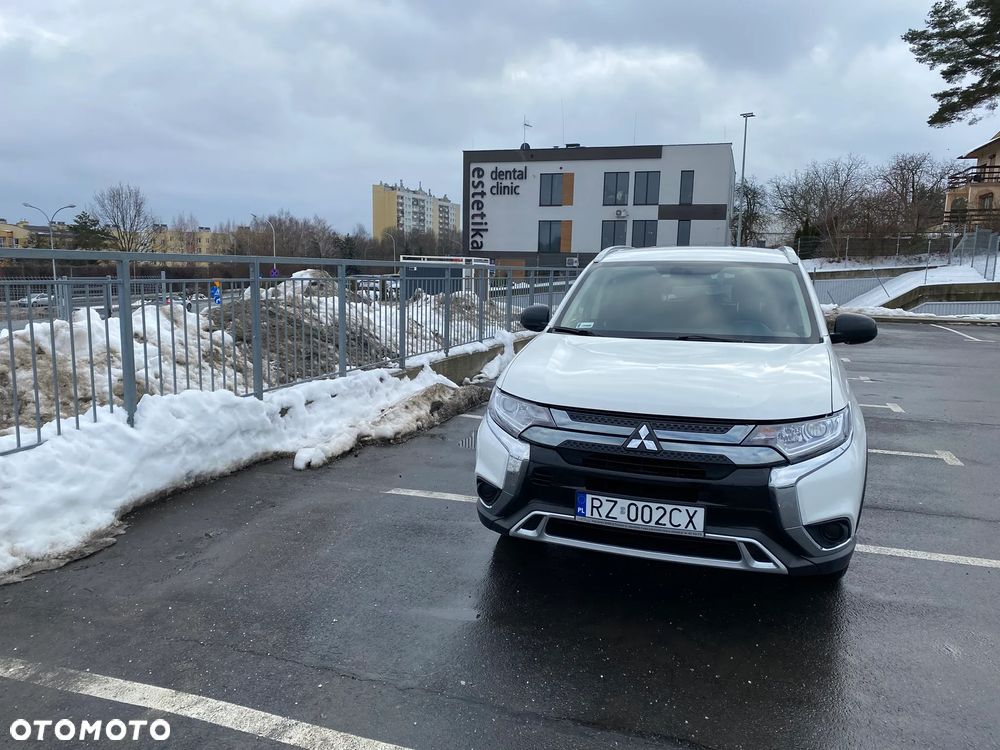 Używany Mitsubishi Outlander 2020 - 70 900 PLN, 84 037 km - Otomoto.pl