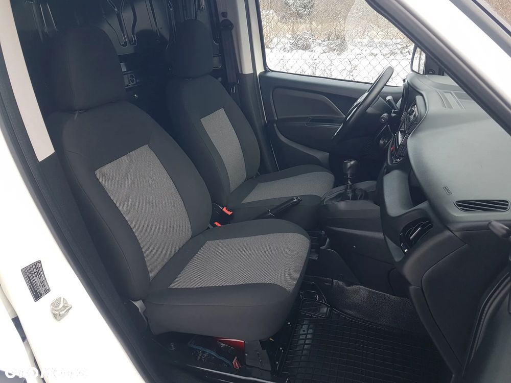 Używany Fiat DOBLO MAXI L2H1 DŁUGI KLIMA BLASZAK VAN FURGON KRAJOWY 6 ...