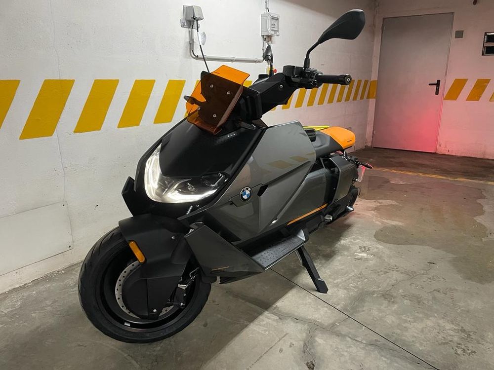 Usado BMW CE 04 2022 - 10 890 EUR - Standvirtual.com